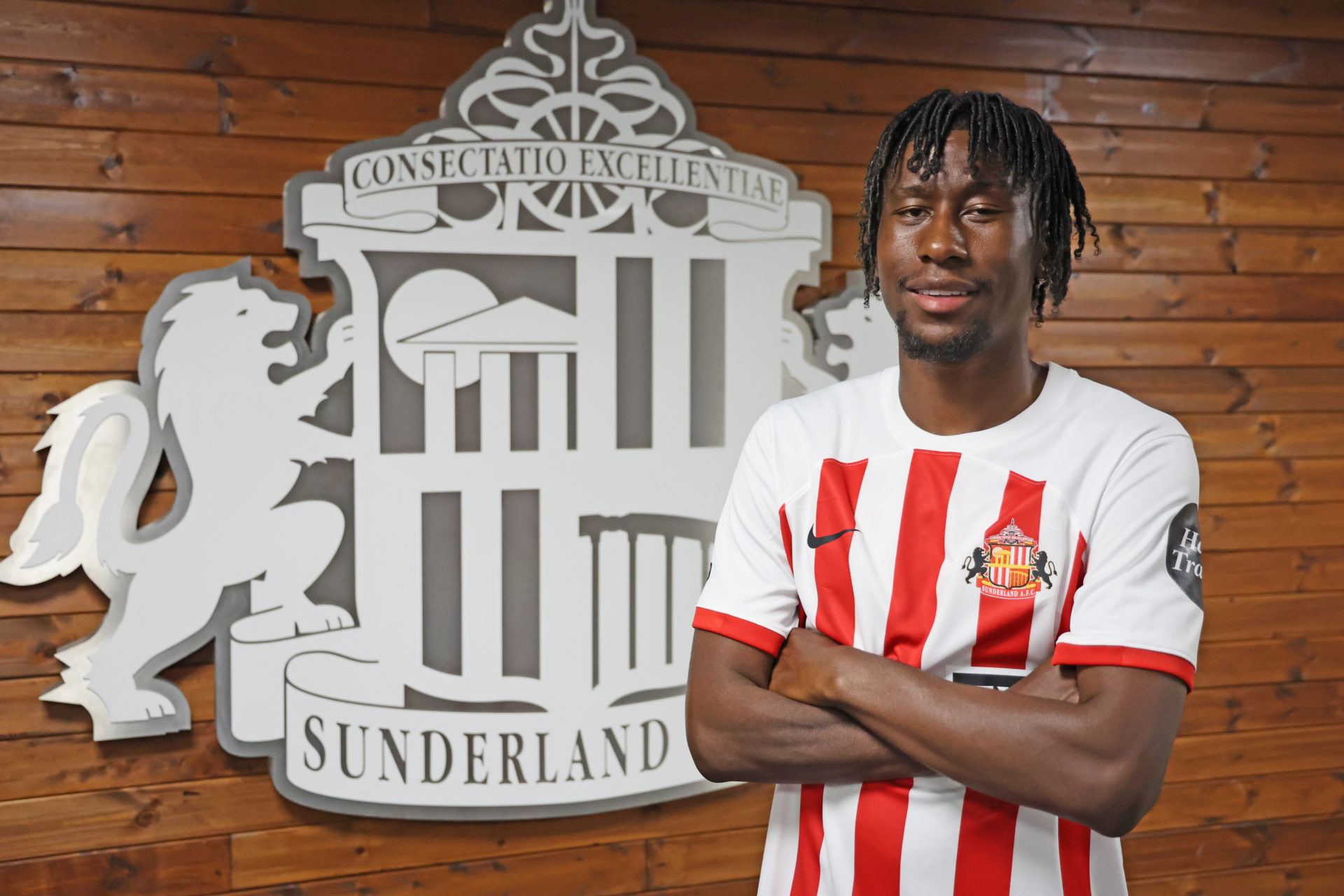 Sunderland confirm that summer signing will be out of action for at ...