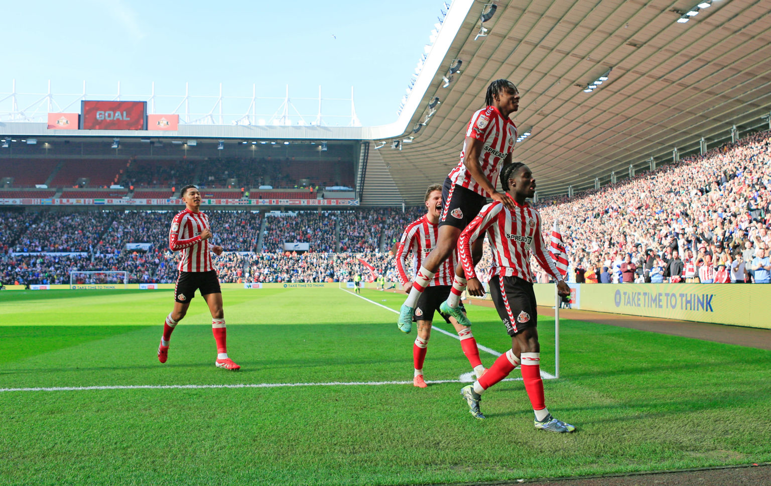 Sunderland player ratings vs Cardiff City as 9/10 ace shows Regis Le ...